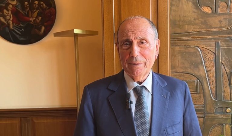 Spiaggia di Mondello, Schifani "Intervento irrituale su Italo-Belga"