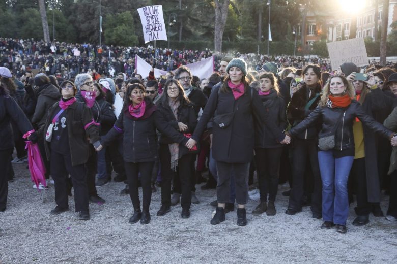 Violenza sulle donne, Regione pubblica avviso per reddito di libertà